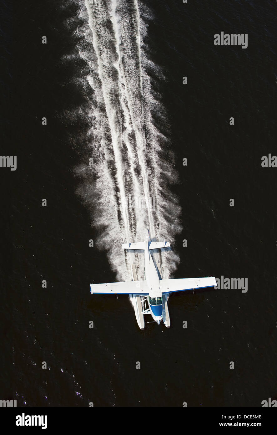 Amphibian aircraft hi-res stock photography and images - Alamy