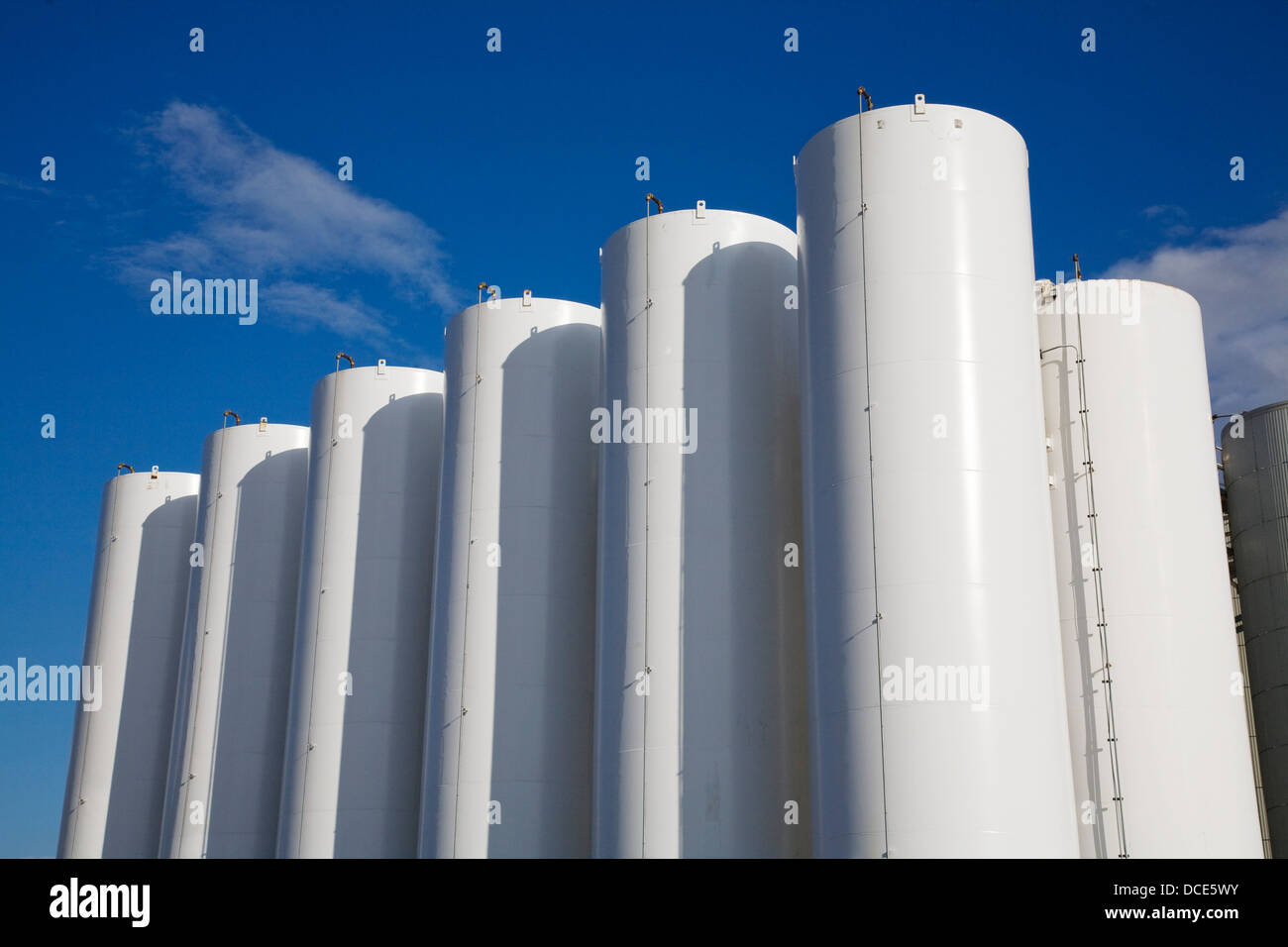 White Tanks Stock Photos & White Tanks Stock Images - Alamy