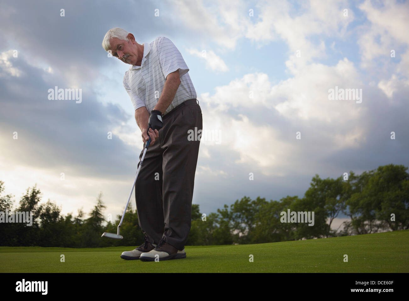 Golfing attire hi-res stock photography and images - Alamy