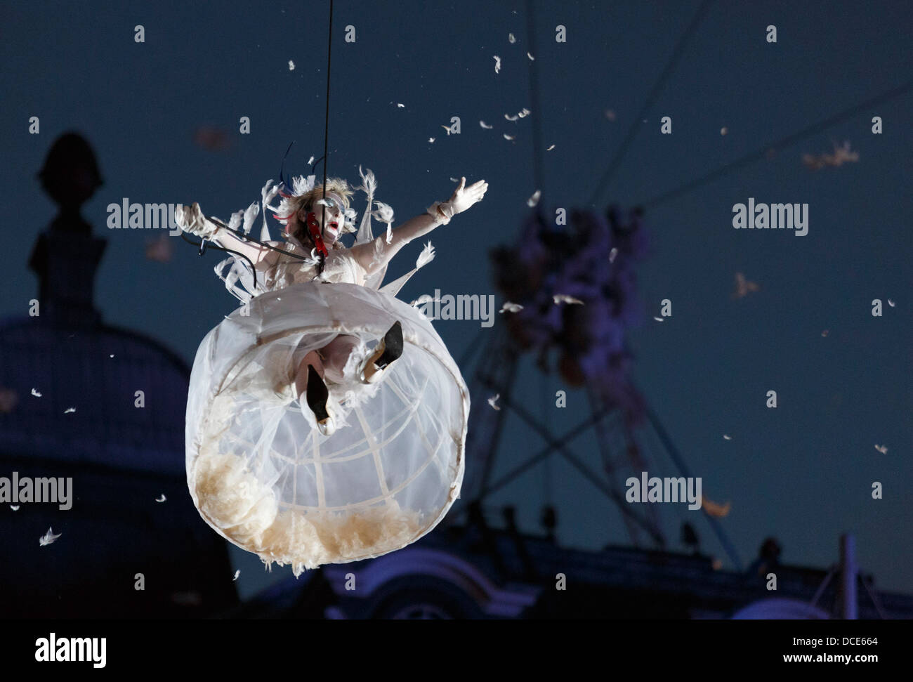 Les Studios de Cirque presented he UK premiere of Place des Anges in ...
