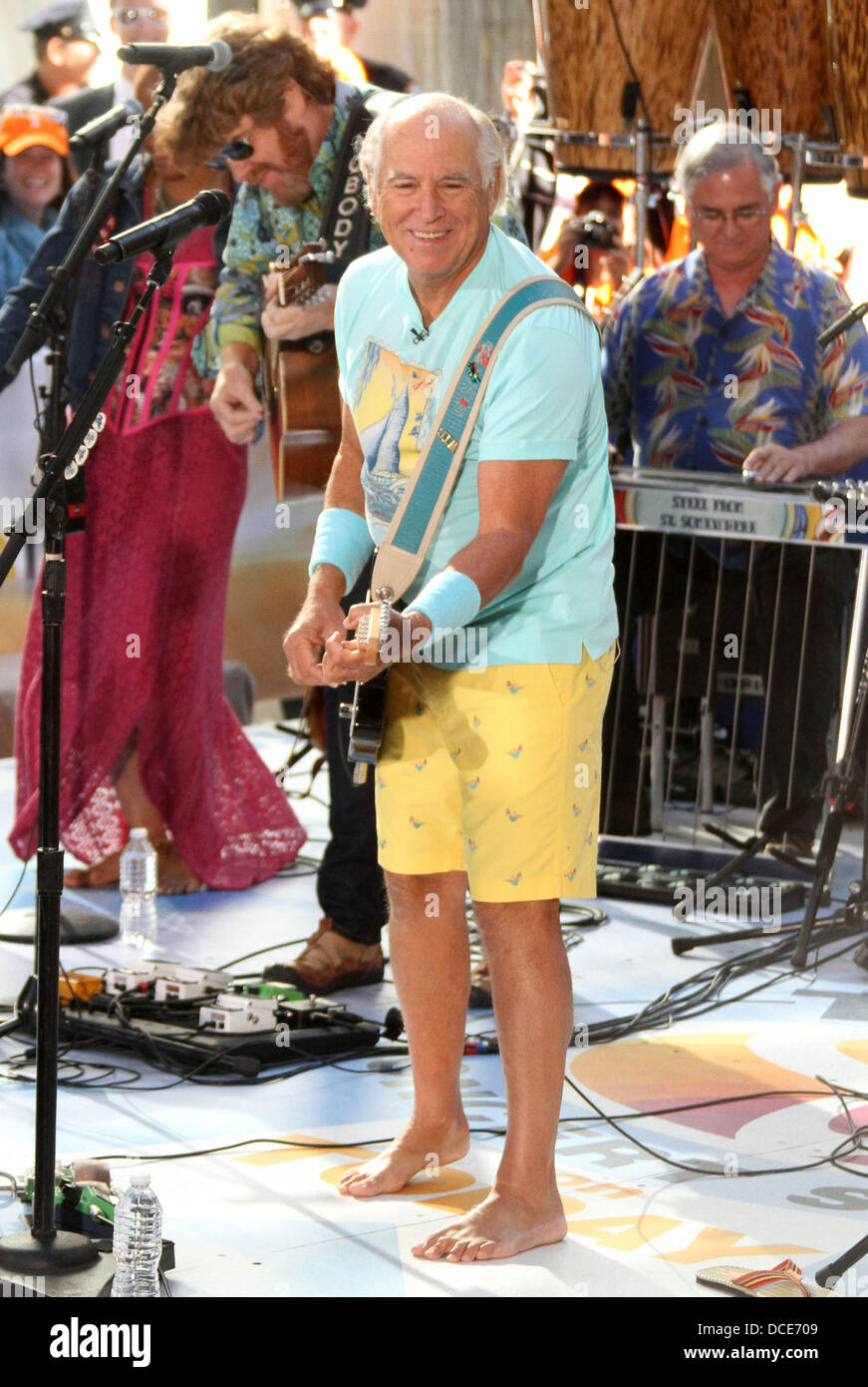 New York, New York, USA. 15th Aug, 2013. Singer JIMMY BUFFETT performs ...