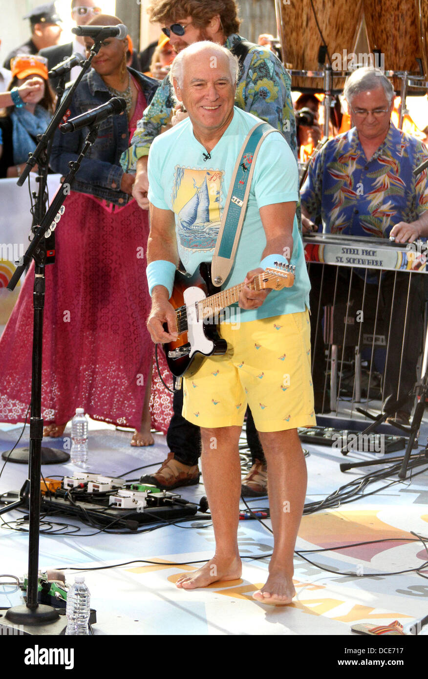 New York, New York, USA. 15th Aug, 2013. Singer JIMMY BUFFETT performs ...