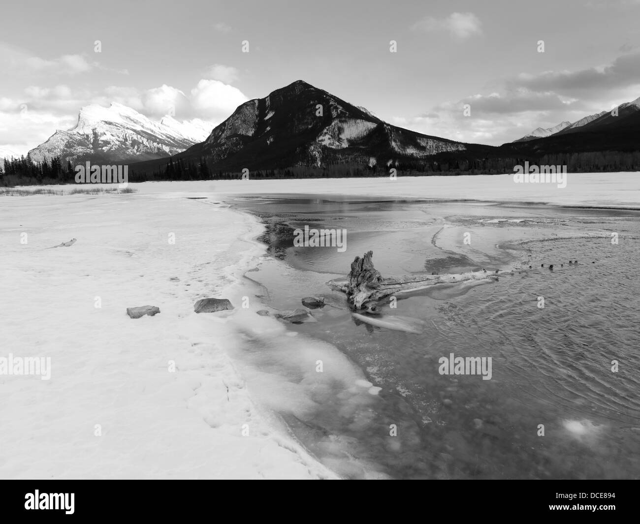 Daytime scenic view snow Black and White Stock Photos & Images - Alamy