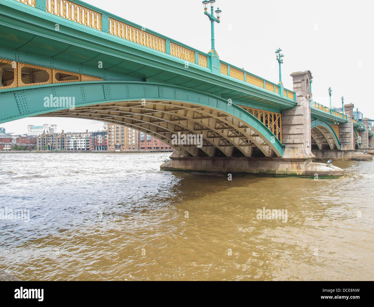 Thames wate hi-res stock photography and images - Alamy