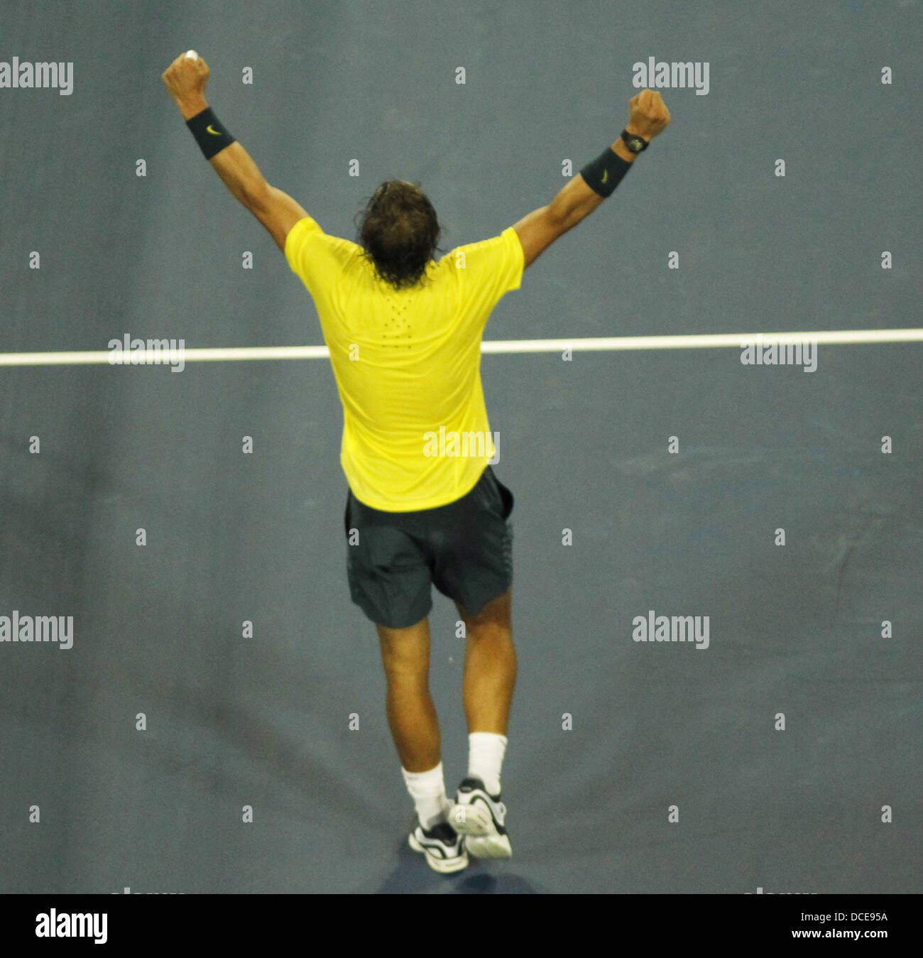 Cincinnati, Ohio, USA. 15th Aug, 2013. RAFAEL NADAL OF Spain puts up ...
