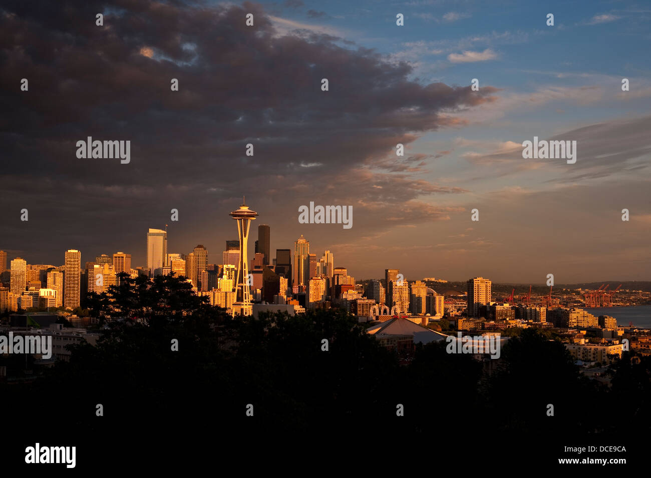 Retro image of Seattle skyline at sunset with beautiful light Stock ...