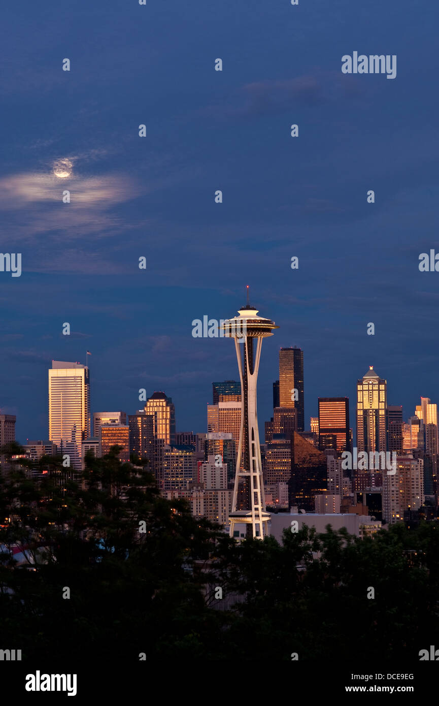 Beautiful sunset in seattle hi-res stock photography and images - Alamy