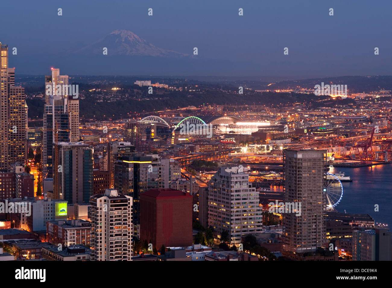 Retro image of Seattle with city lights and downtown Stock Photo - Alamy