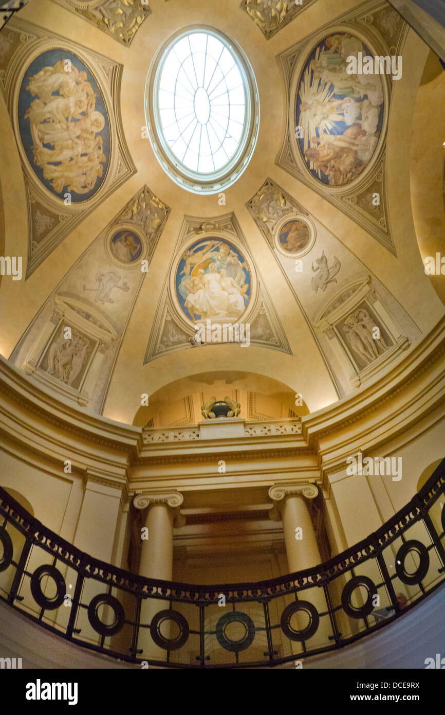 Boston mfa stairs hi-res stock photography and images - Alamy
