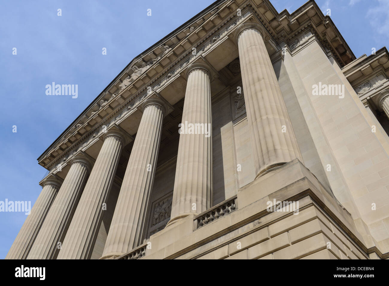 Blue pillars house hi-res stock photography and images - Alamy