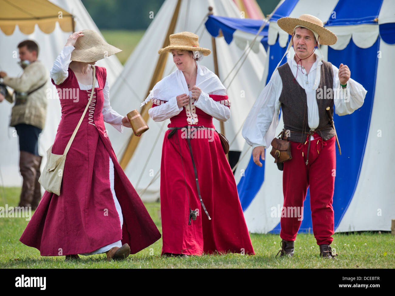 Medieval peasants castle hi-res stock photography and images - Alamy