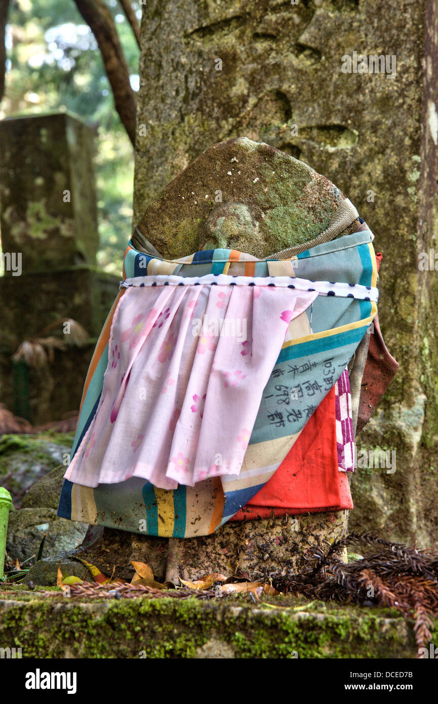 Japan, Mount Koya, Koyasan graveyard, Okunoin, bibbed jizo statues in ...