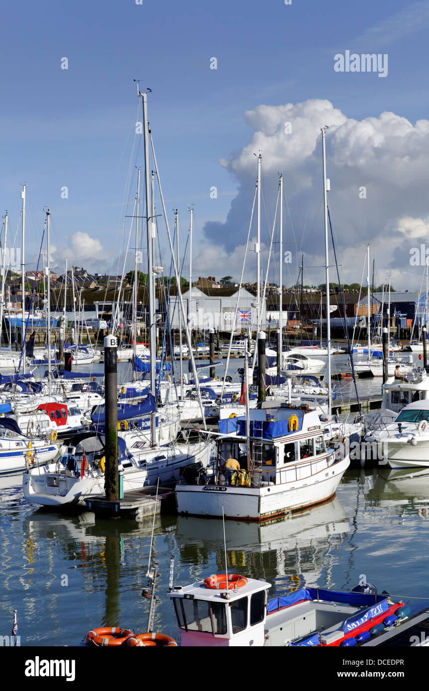 Yachts, East Cowes Marina, East Cowes, Isle of Wight, England Stock ...