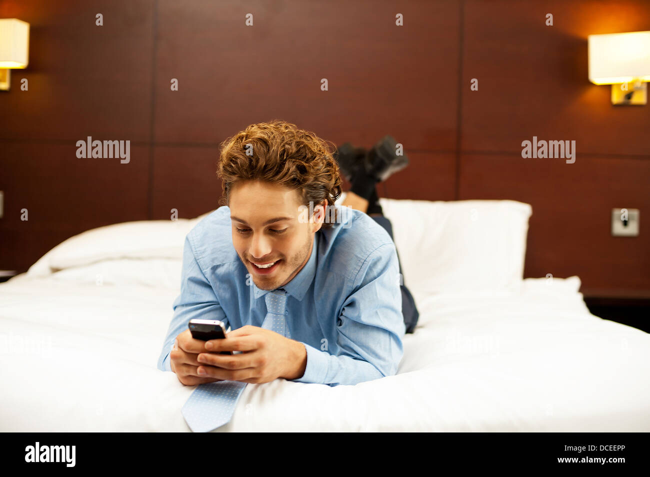 Waiting for reply hi-res stock photography and images - Alamy