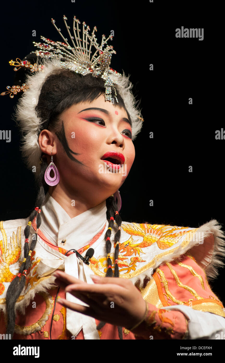 Chinese Opera, Hong Kong, China Stock Photo - Alamy