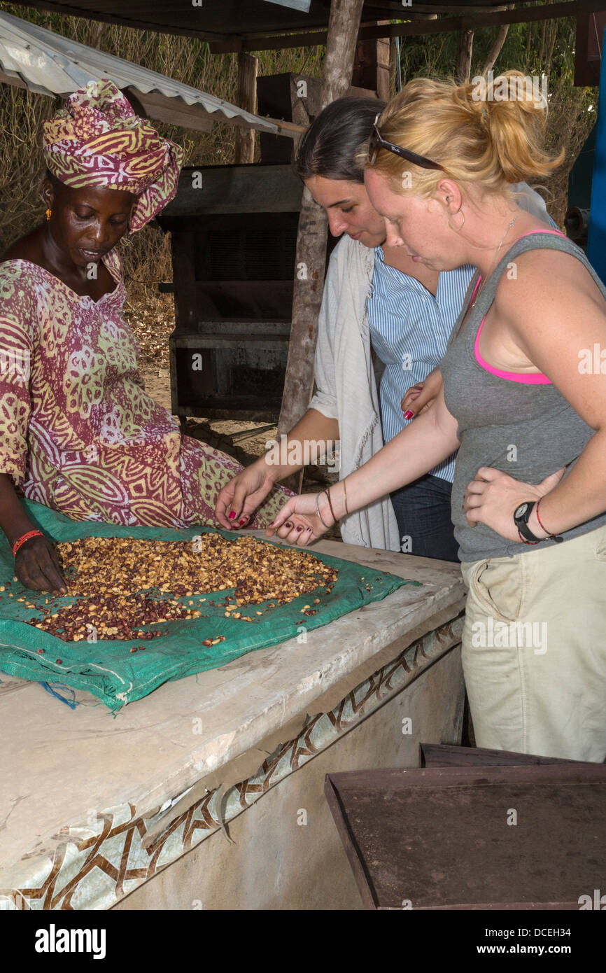 Peanuts senegal hi-res stock photography and images - Alamy