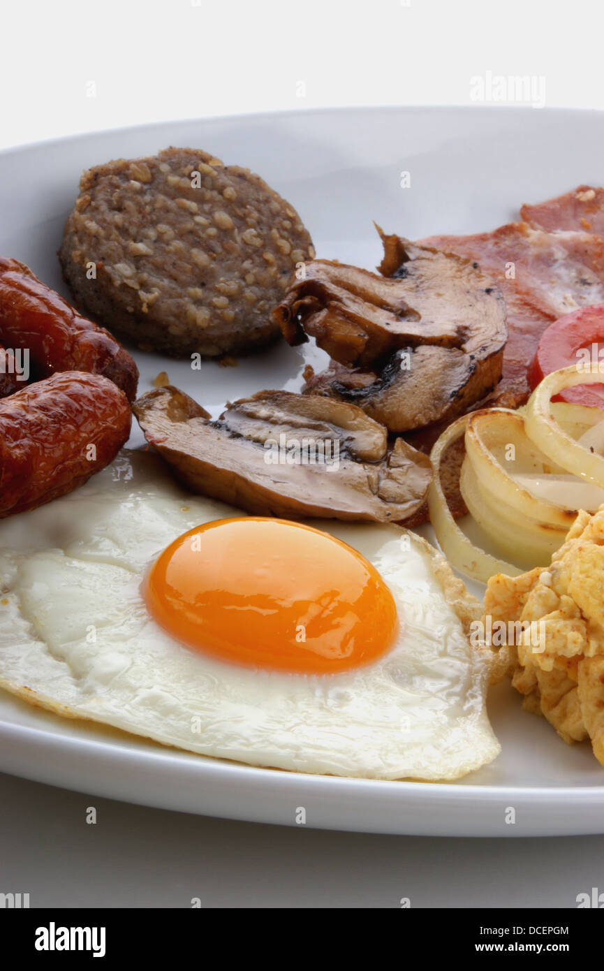 traditional irish breakfast on a large plate Stock Photo - Alamy