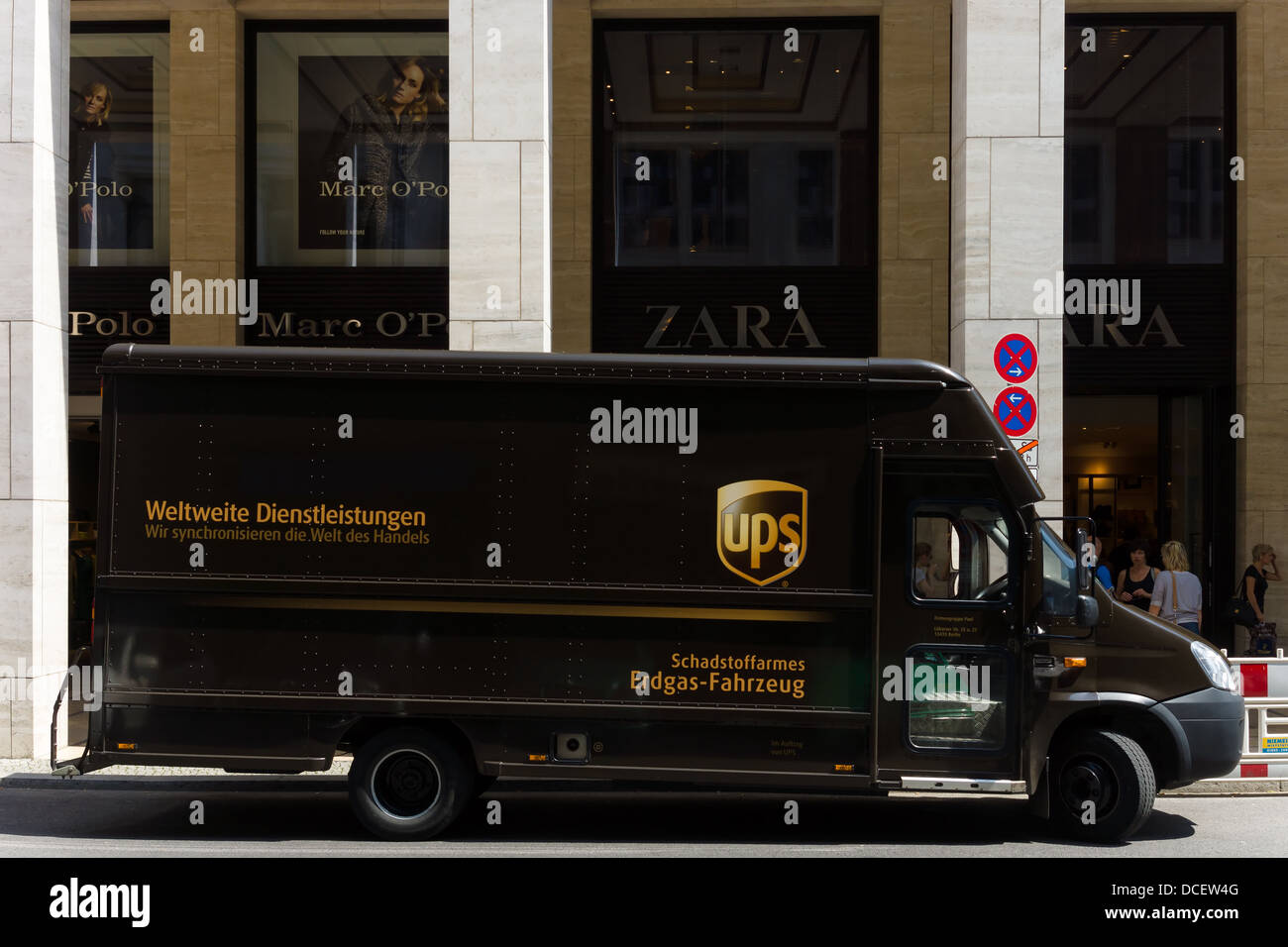 Corporate car United Parcel Service (UPS Stock Photo - Alamy