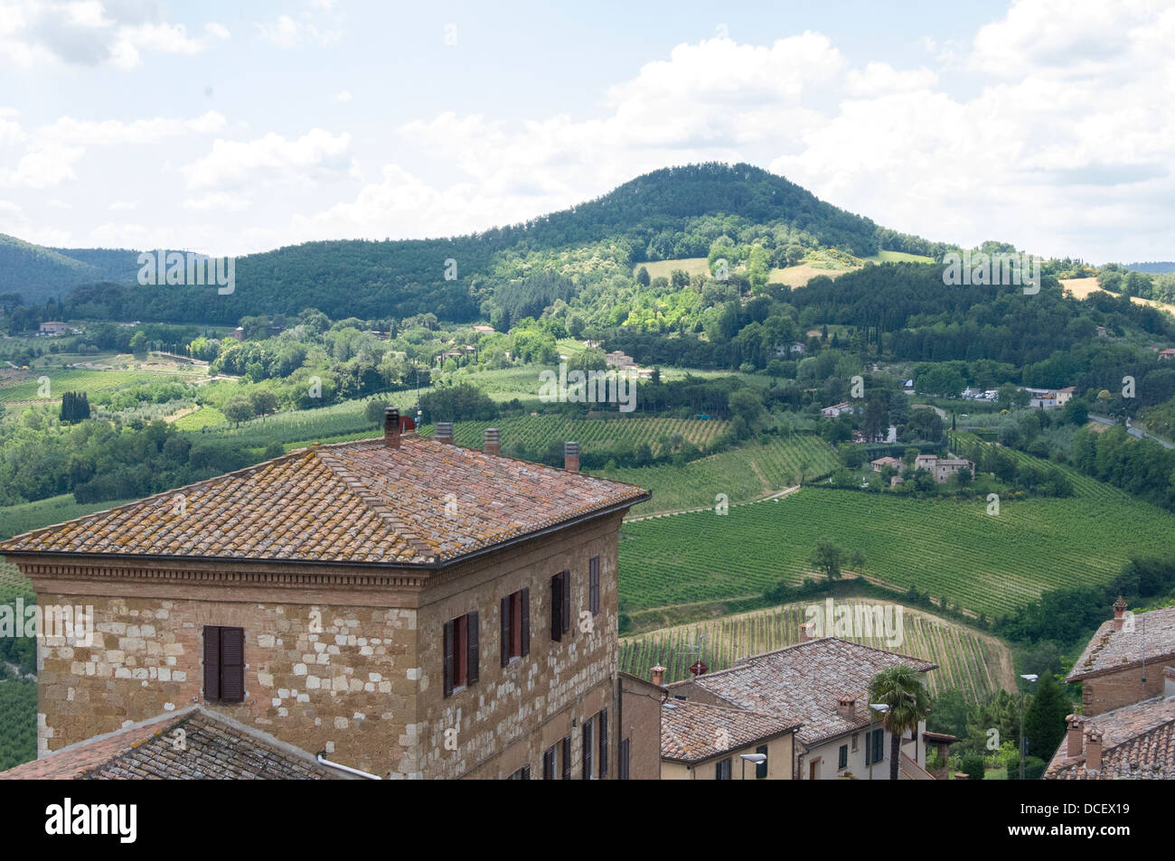 Fields building hi-res stock photography and images - Alamy