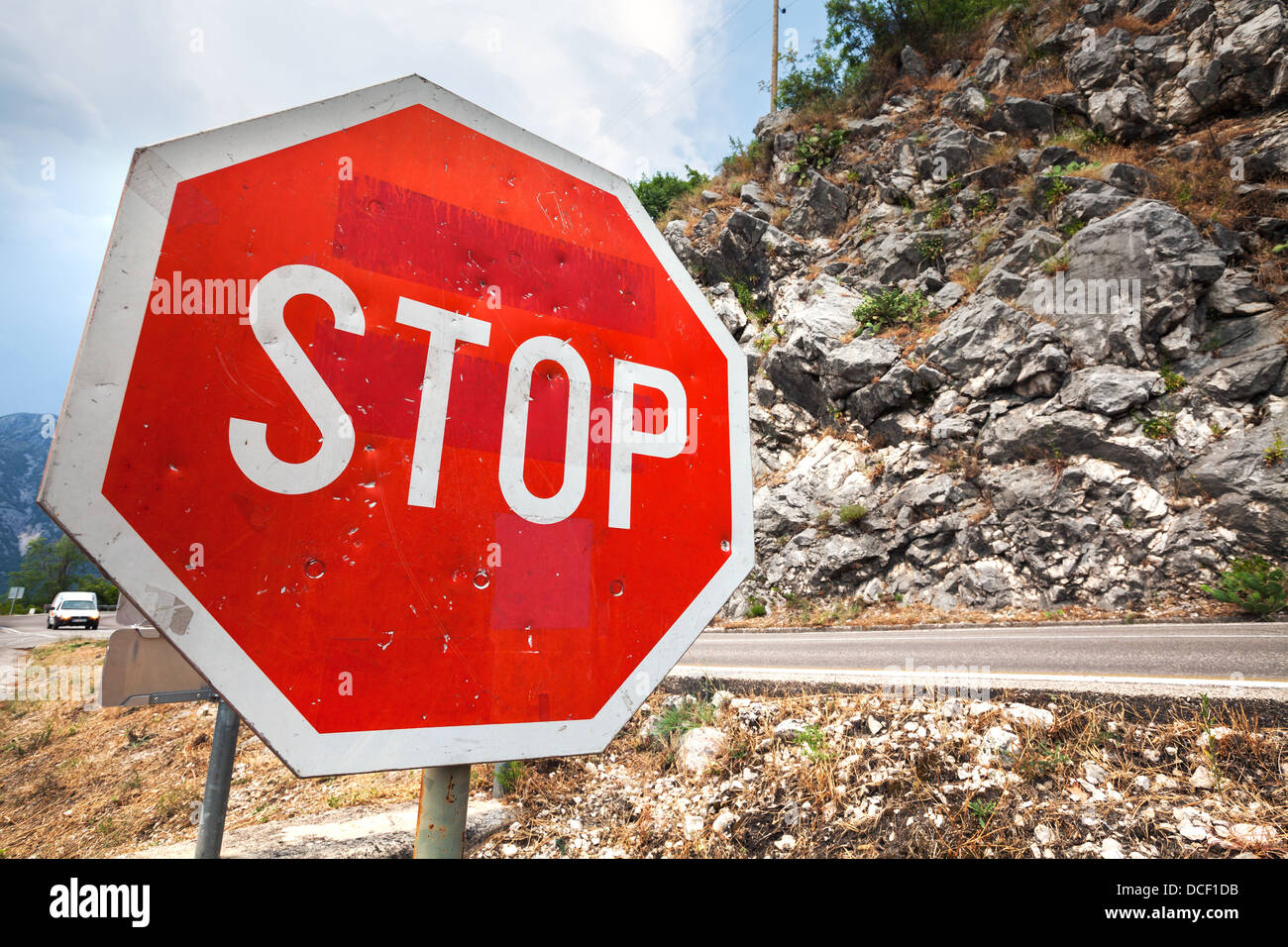 Stop traffic sign hi-res stock photography and images - Alamy