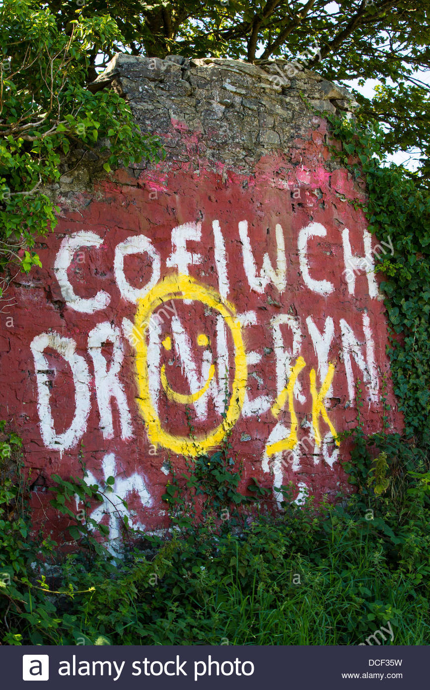 Welsh Language Graffiti Stock Photos & Welsh Language Graffiti Stock ...