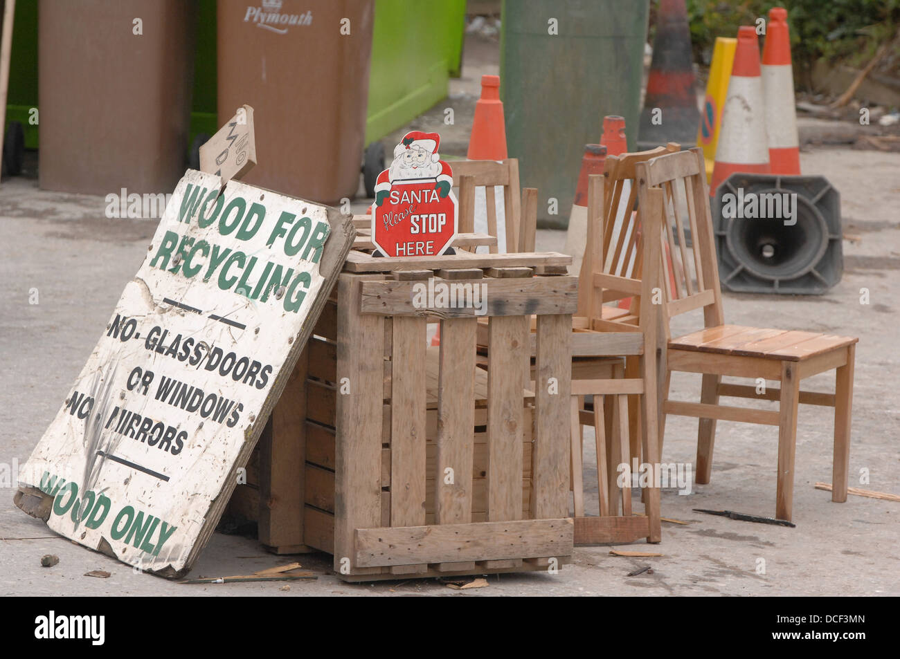 The recycling of old rubbish in Plymouth,Devon Stock Photo - Alamy