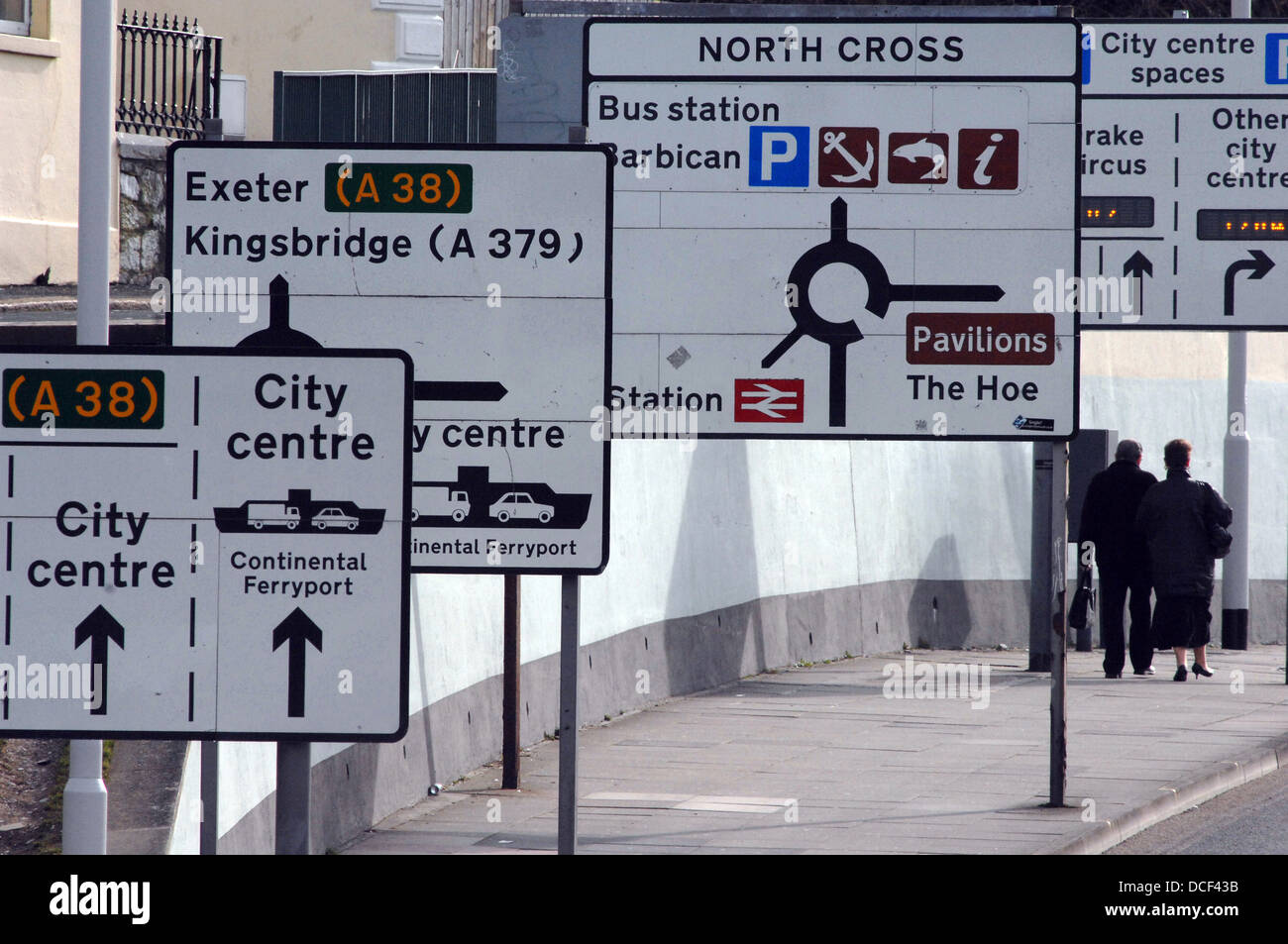 Road sign in Plymouth Stock Photo - Alamy