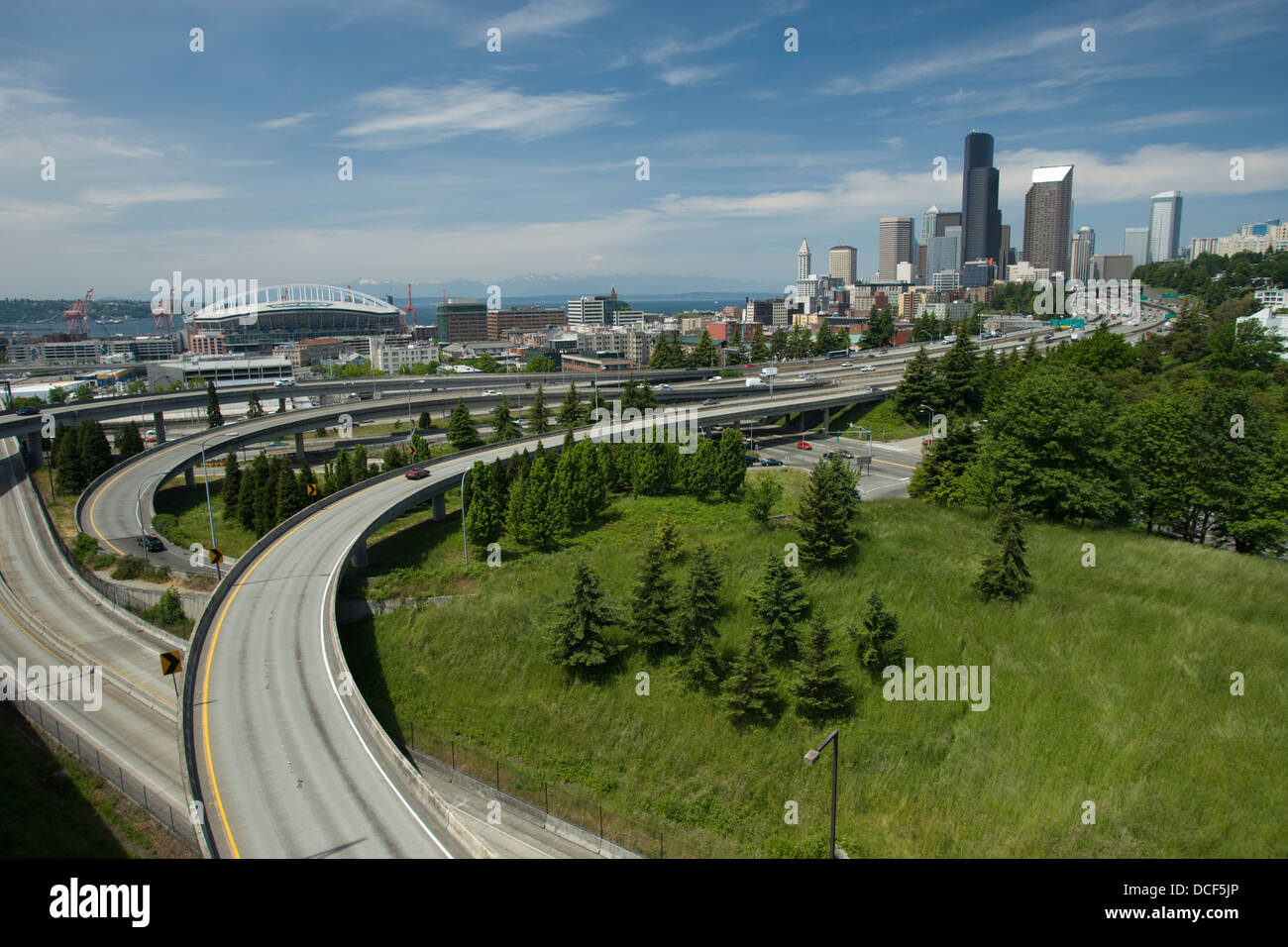 ROUTE 5 INTERSTATE HIGHWAY DOWNTOWN SKYLINE SEATTLE WASHINGTON STATE ...