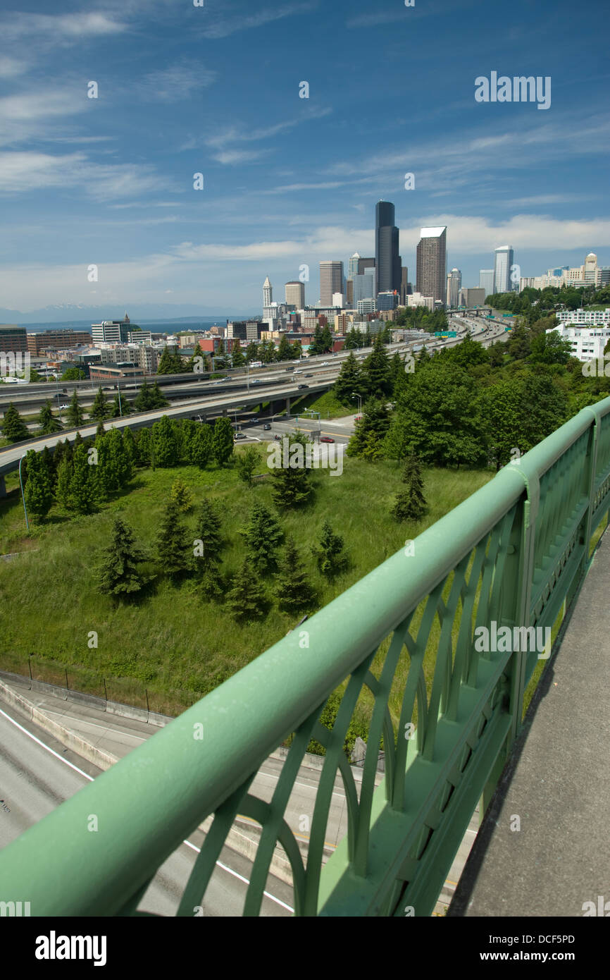 ROUTE 5 INTERSTATE HIGHWAY DOWNTOWN SKYLINE SEATTLE WASHINGTON STATE ...