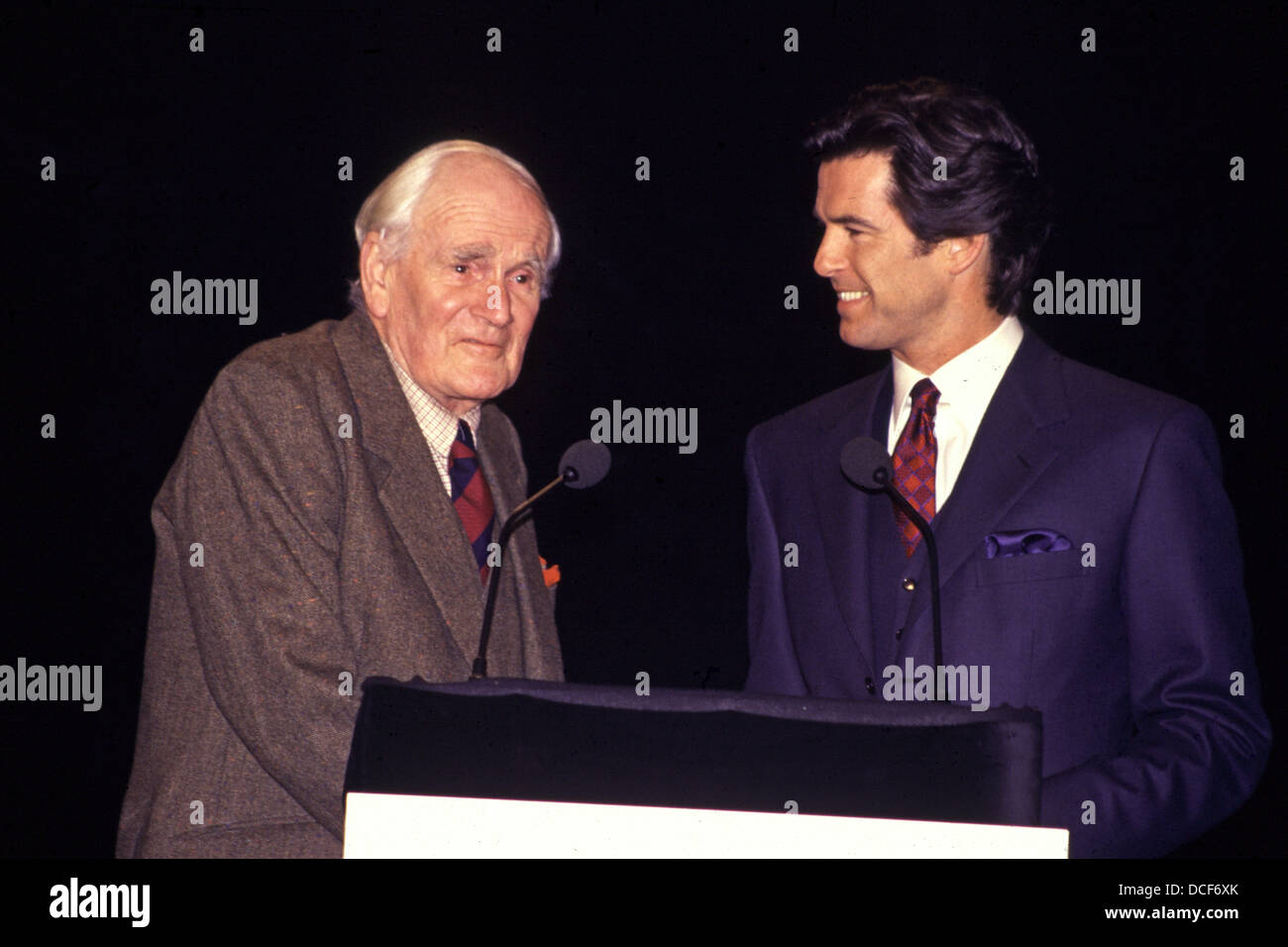Goldeneye-actors Desmond Llewellyn and Pierce Brosnan at Goldeneye ...