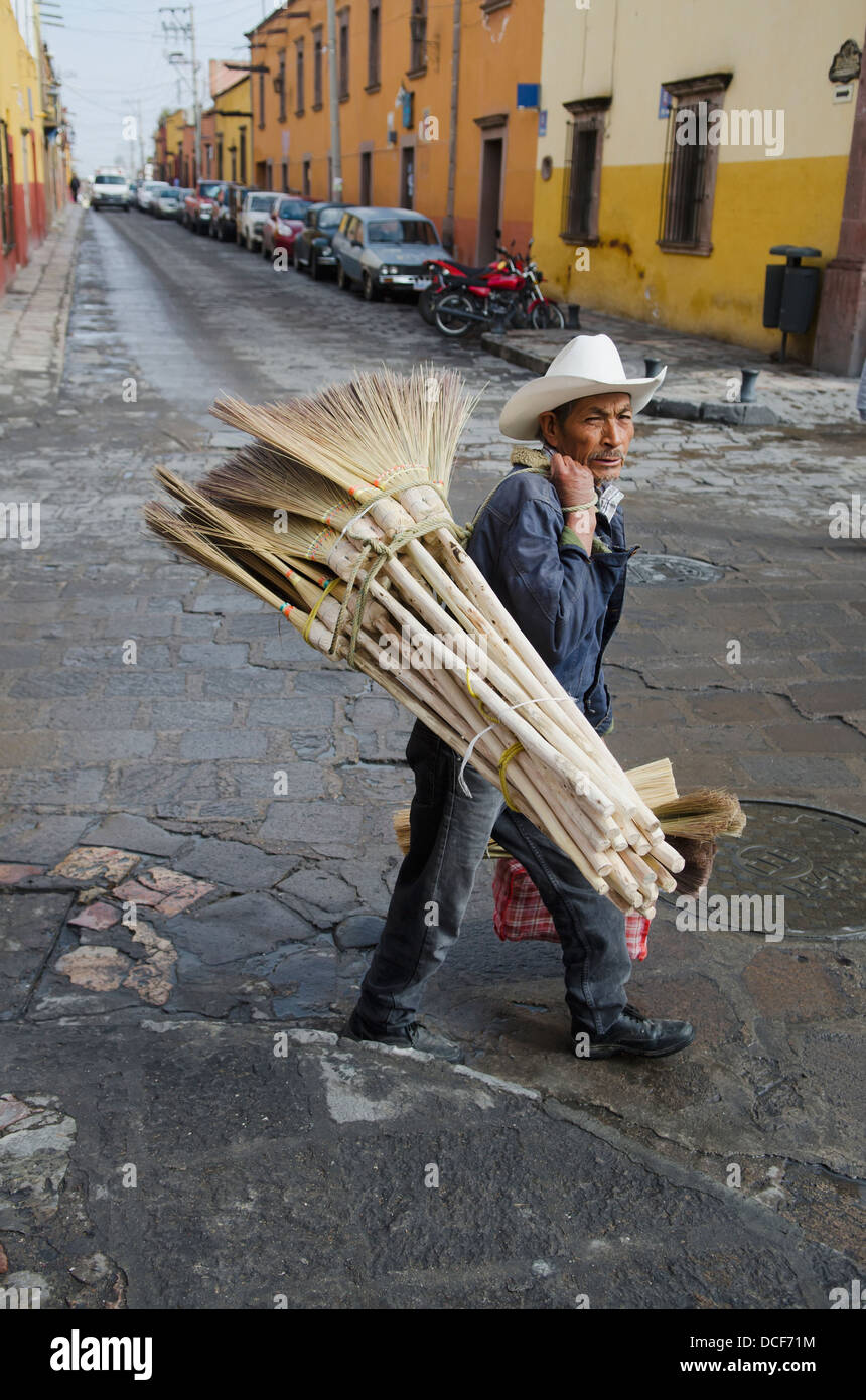Mexican cowboy cattle hi-res stock photography and images - Alamy