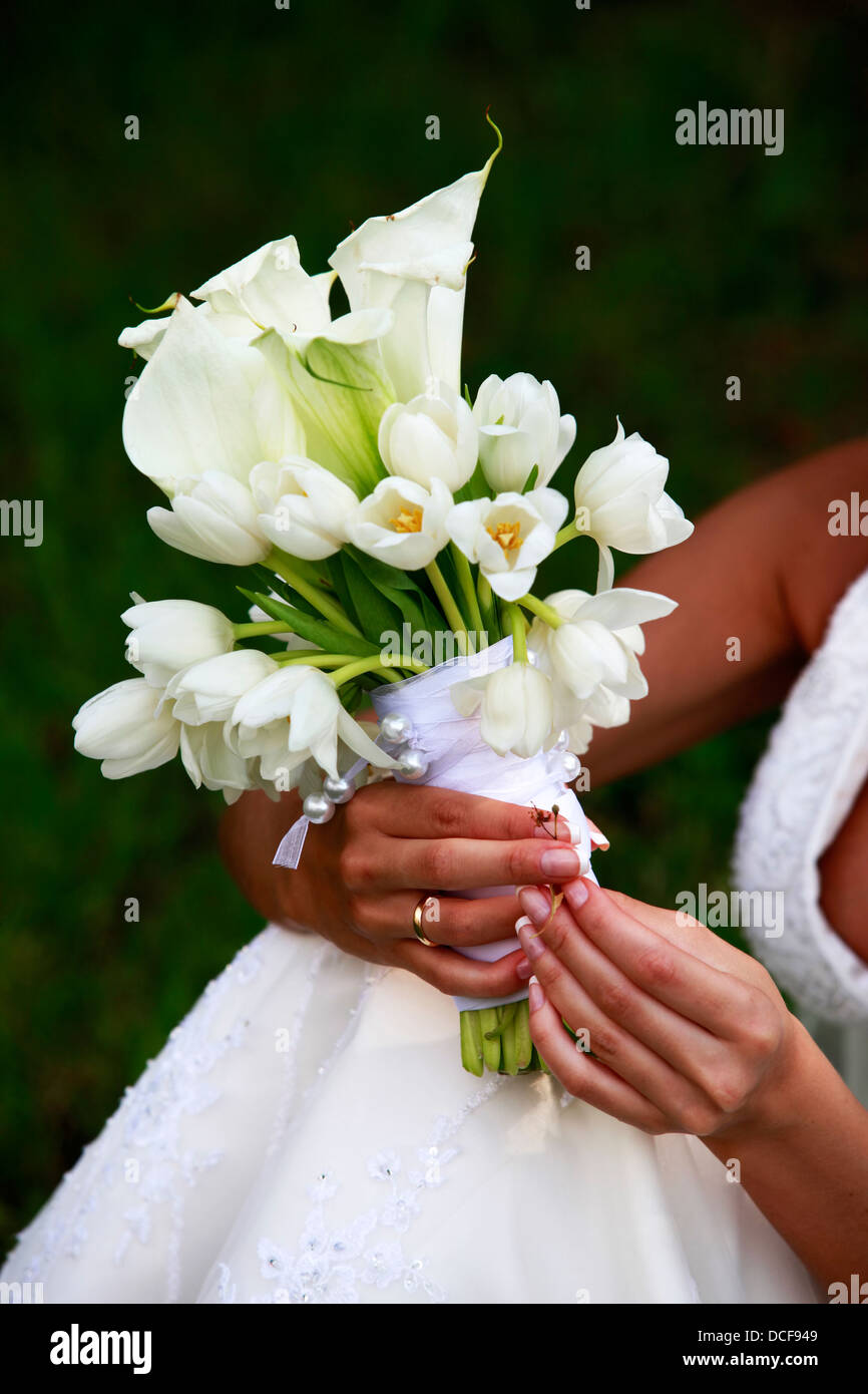 Callas bouquet hi-res stock photography and images - Alamy