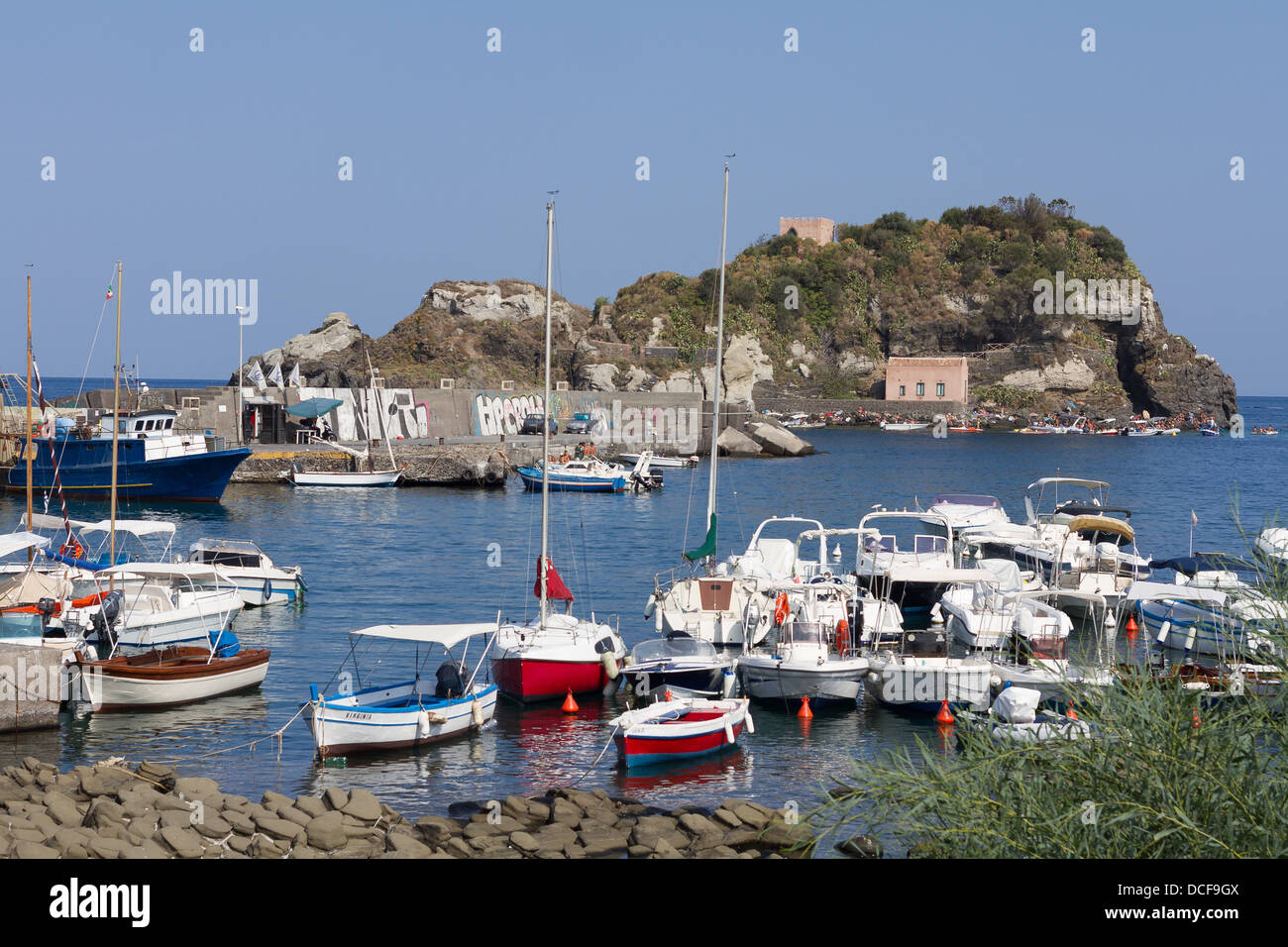 Aci Trezza High Resolution Stock Photography and Images - Alamy