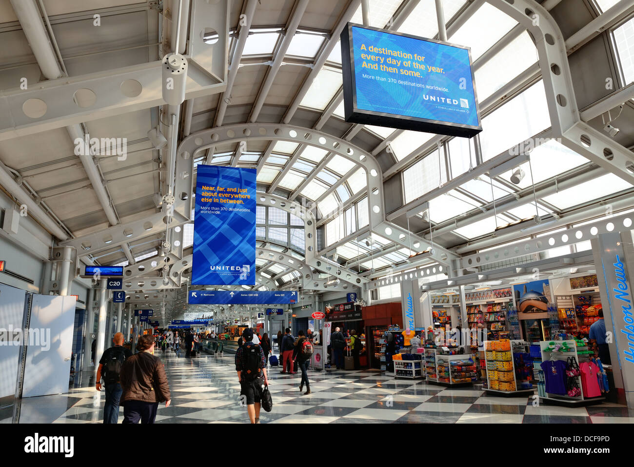 Chicago O'Hare Airport interior Stock Photo - Alamy