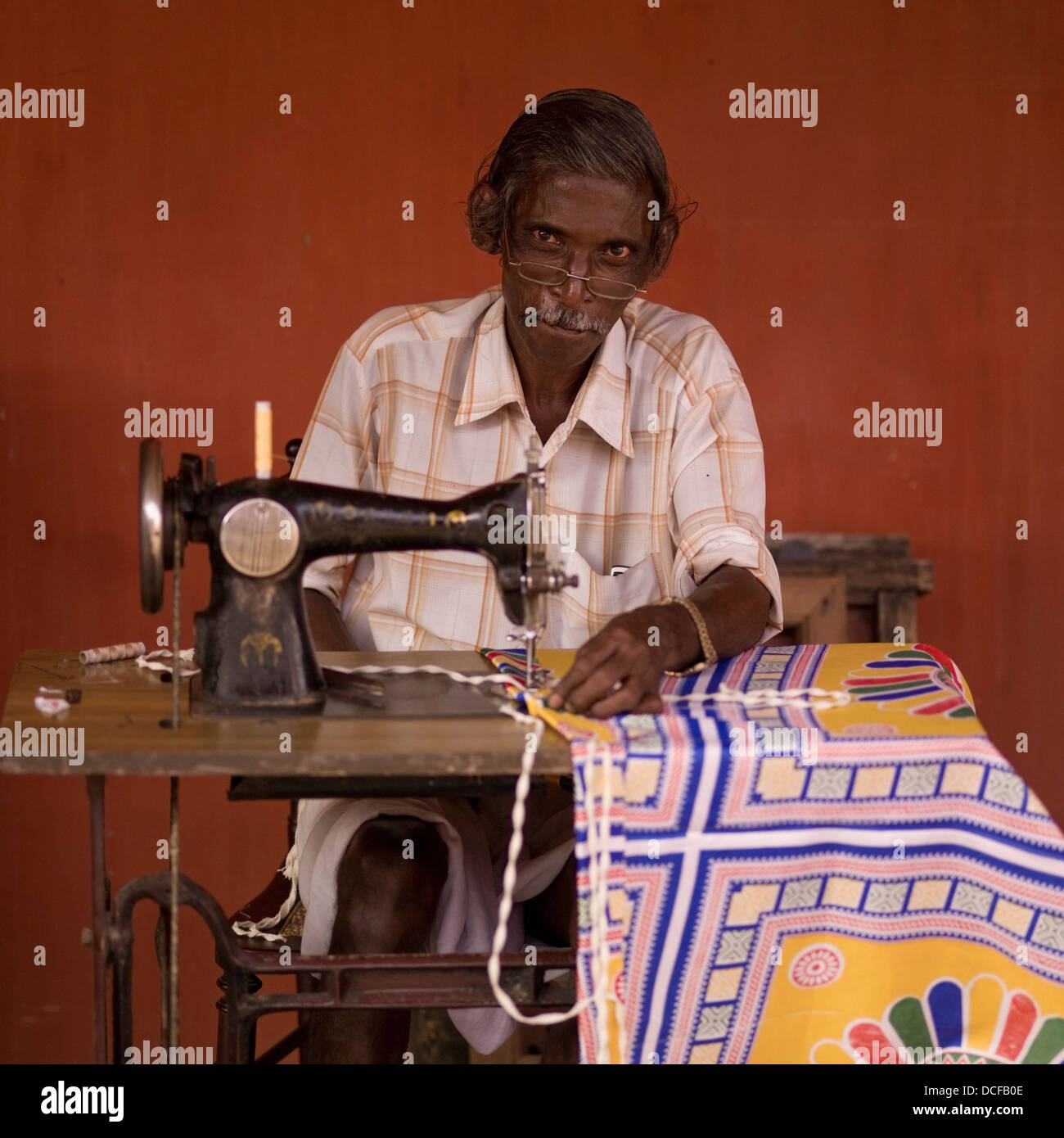 Indian tailor traditional sewing machine hi-res stock photography and ...