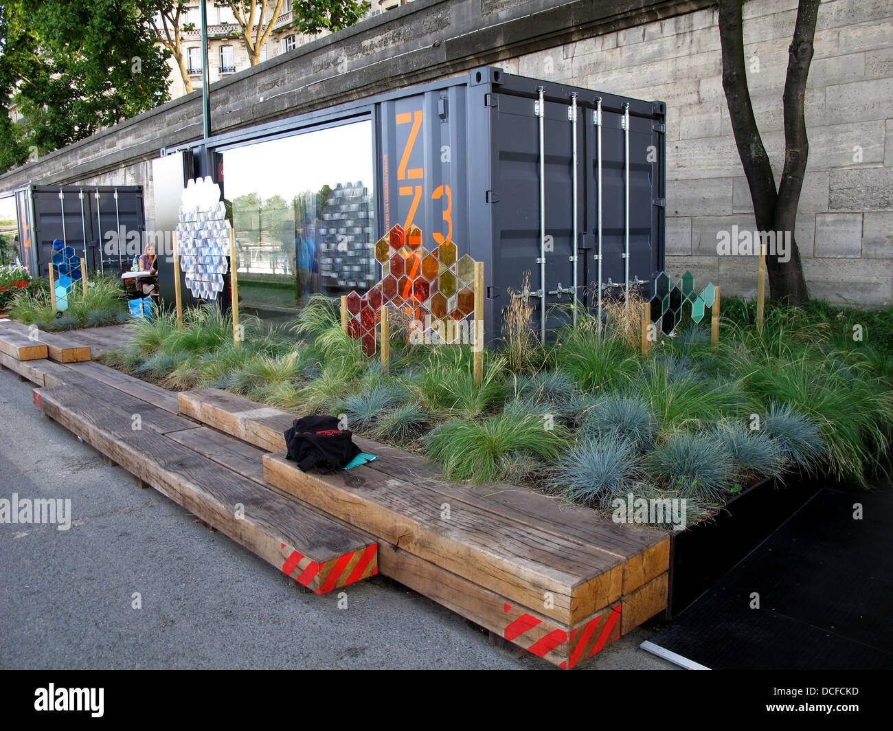 Zzz conditioned container hi-res stock photography and images - Alamy