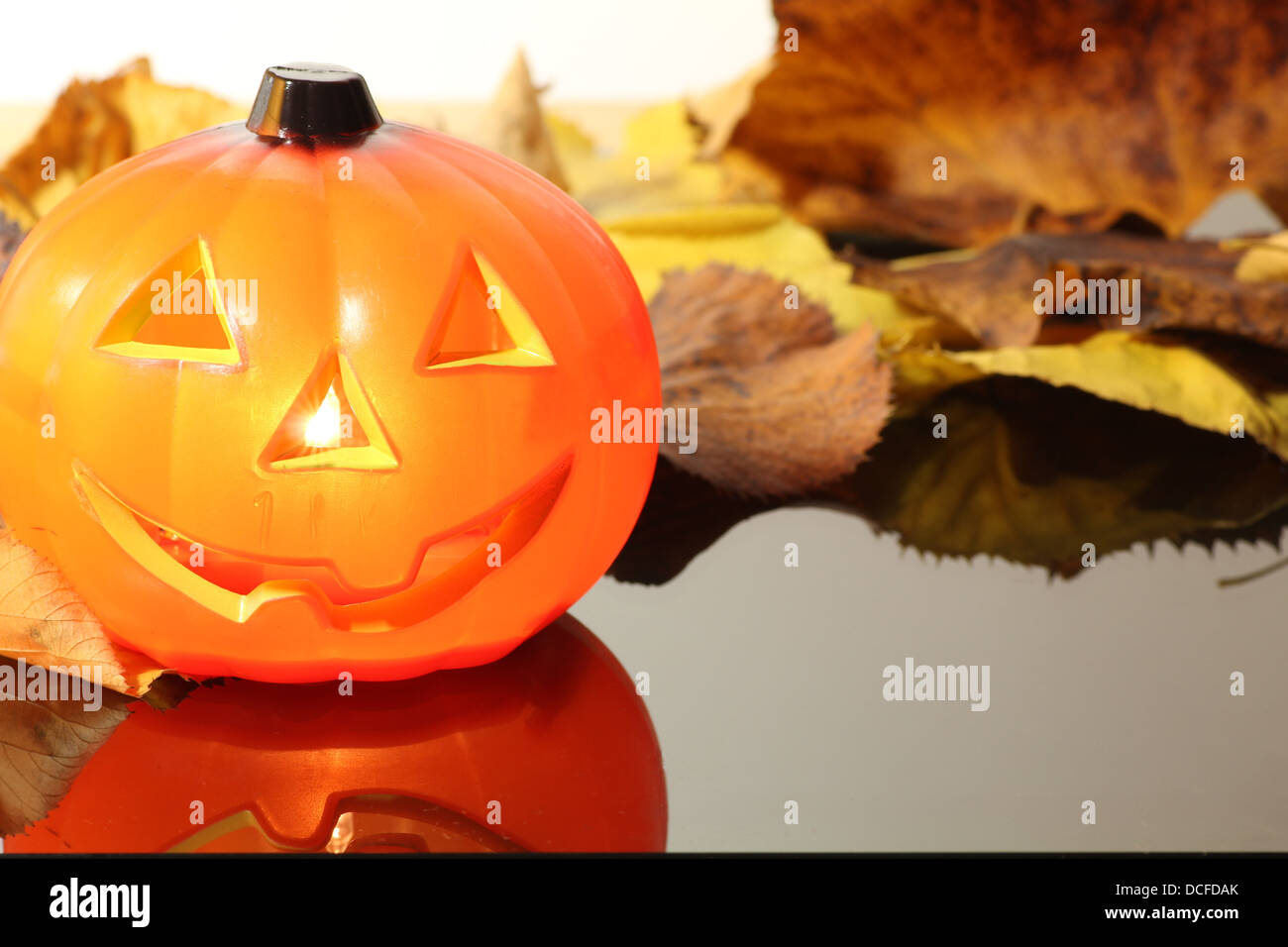 Pumpkin laughing faces hi-res stock photography and images - Alamy