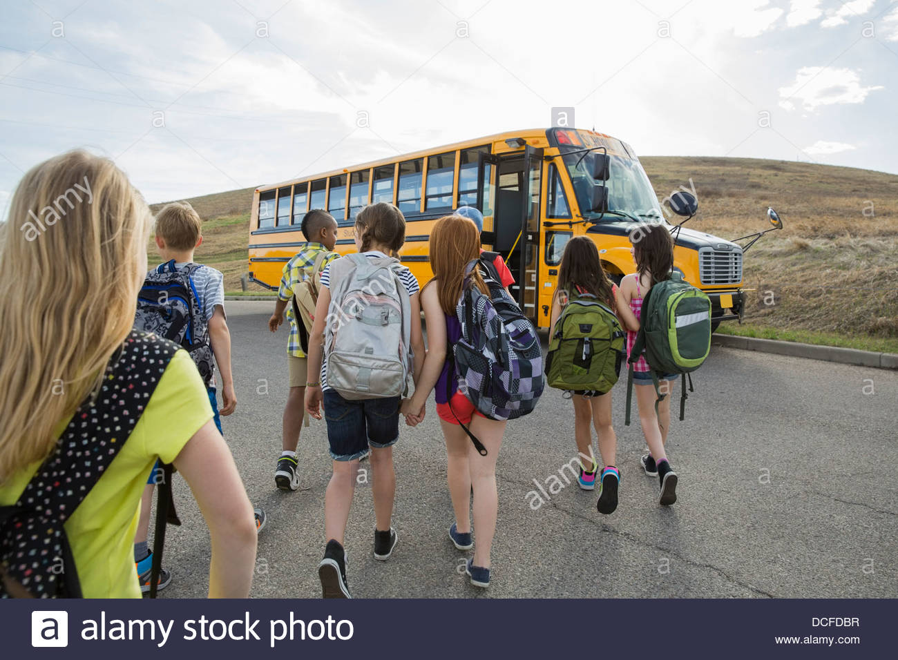 Schoolchildren bus hi-res stock photography and images - Alamy