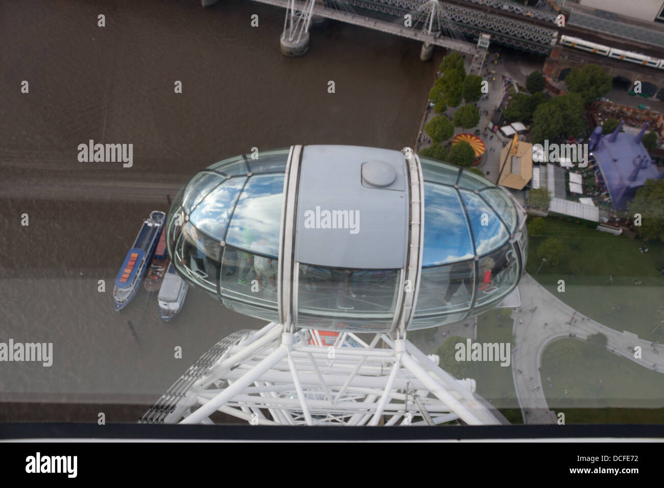 Pods of the London Eye ferris wheel Stock Photo - Alamy