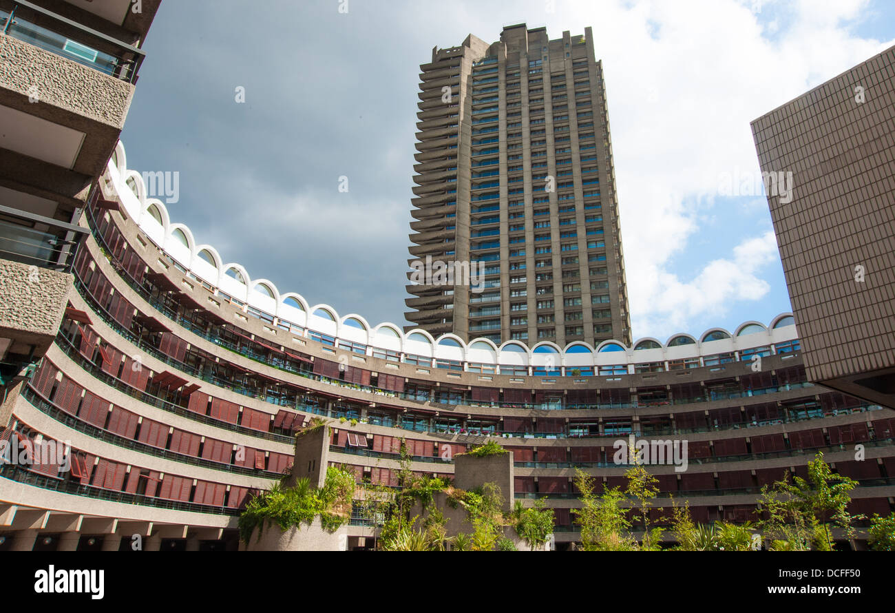 Barbican library hi-res stock photography and images - Alamy