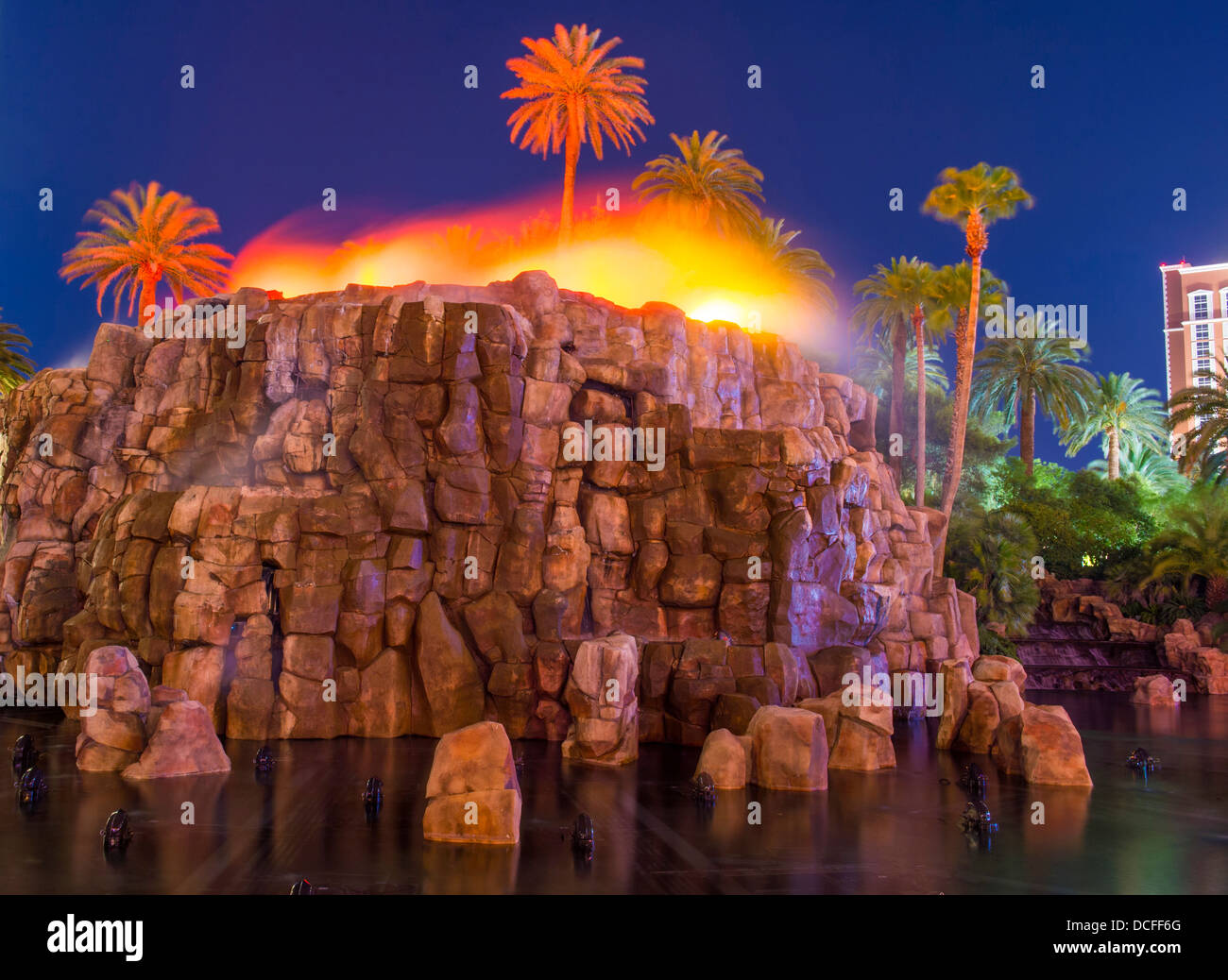 The Mirage Hotel artificial volcano in Las Vegas Stock Photo - Alamy