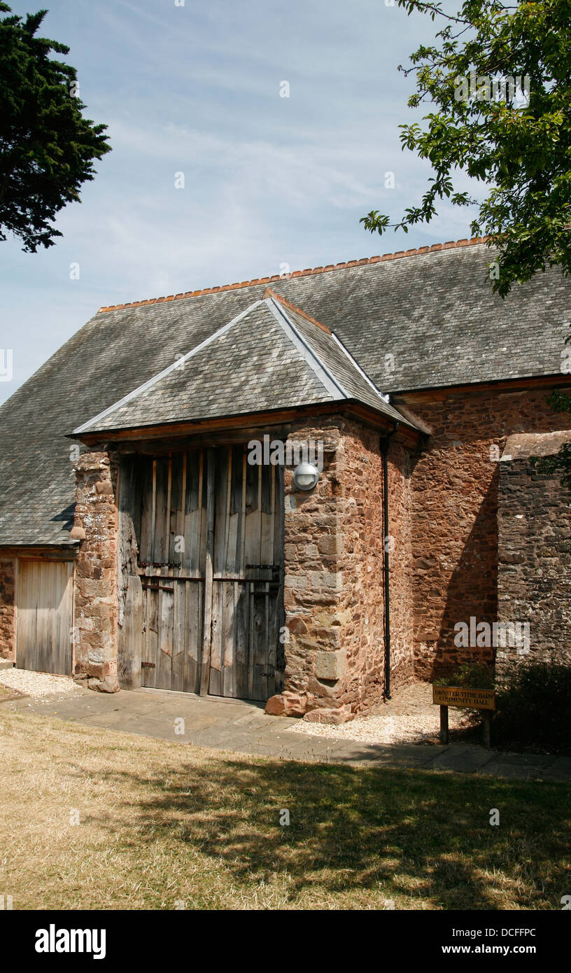 Tithe barn hi-res stock photography and images - Alamy