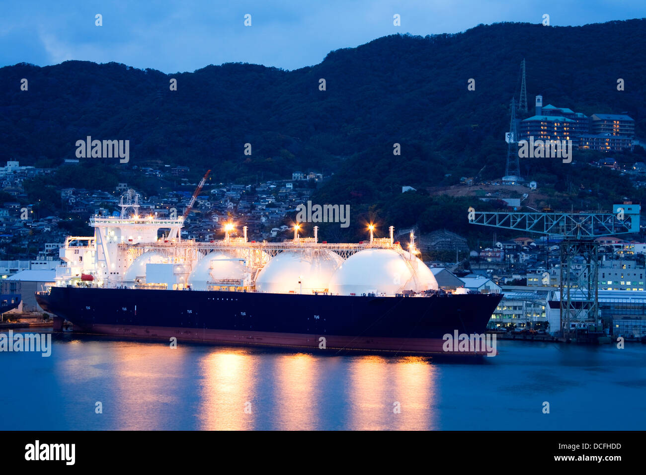 Japan port cargo vessels hi-res stock photography and images - Alamy