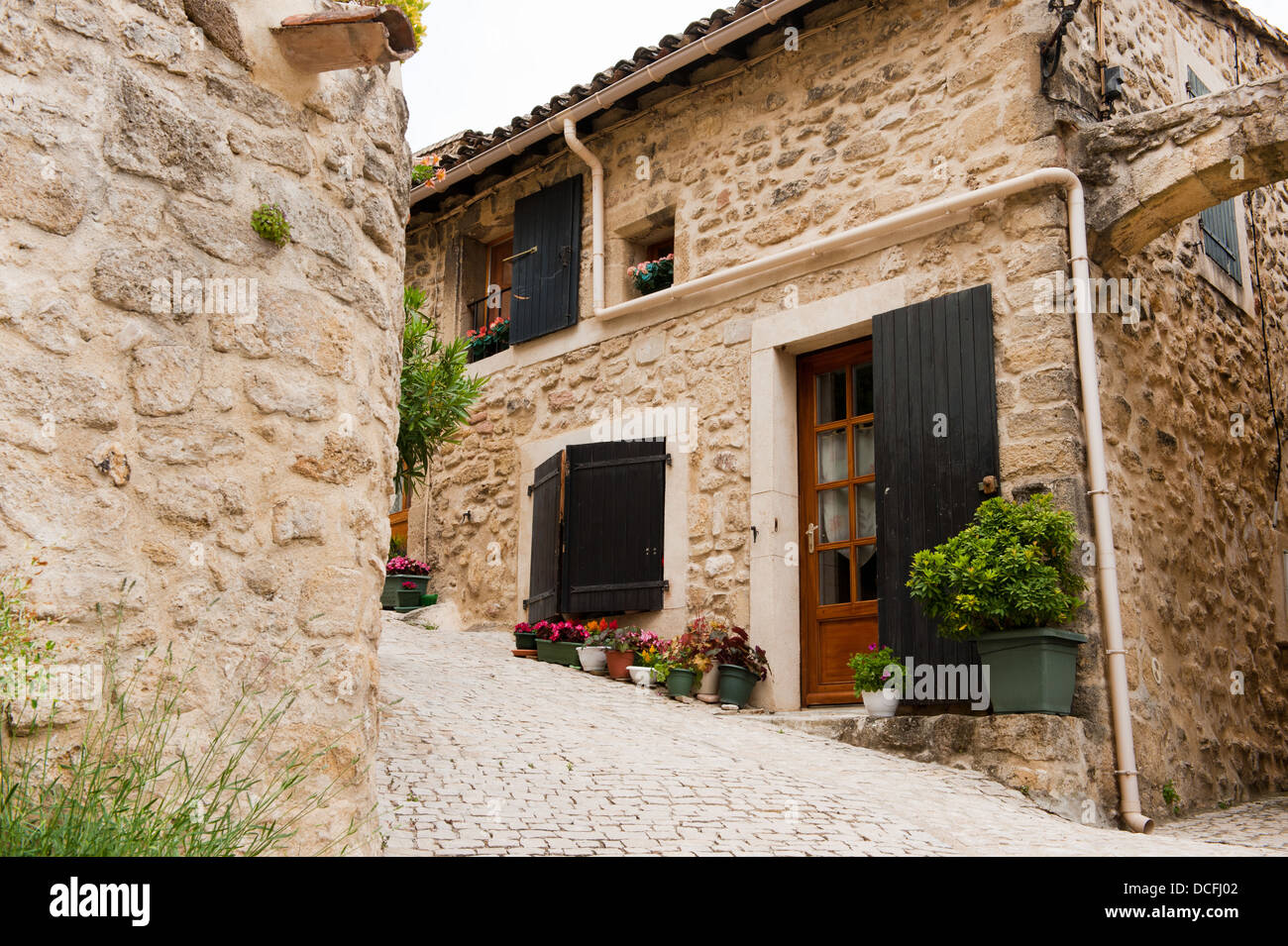Rustic french home hi-res stock photography and images - Alamy