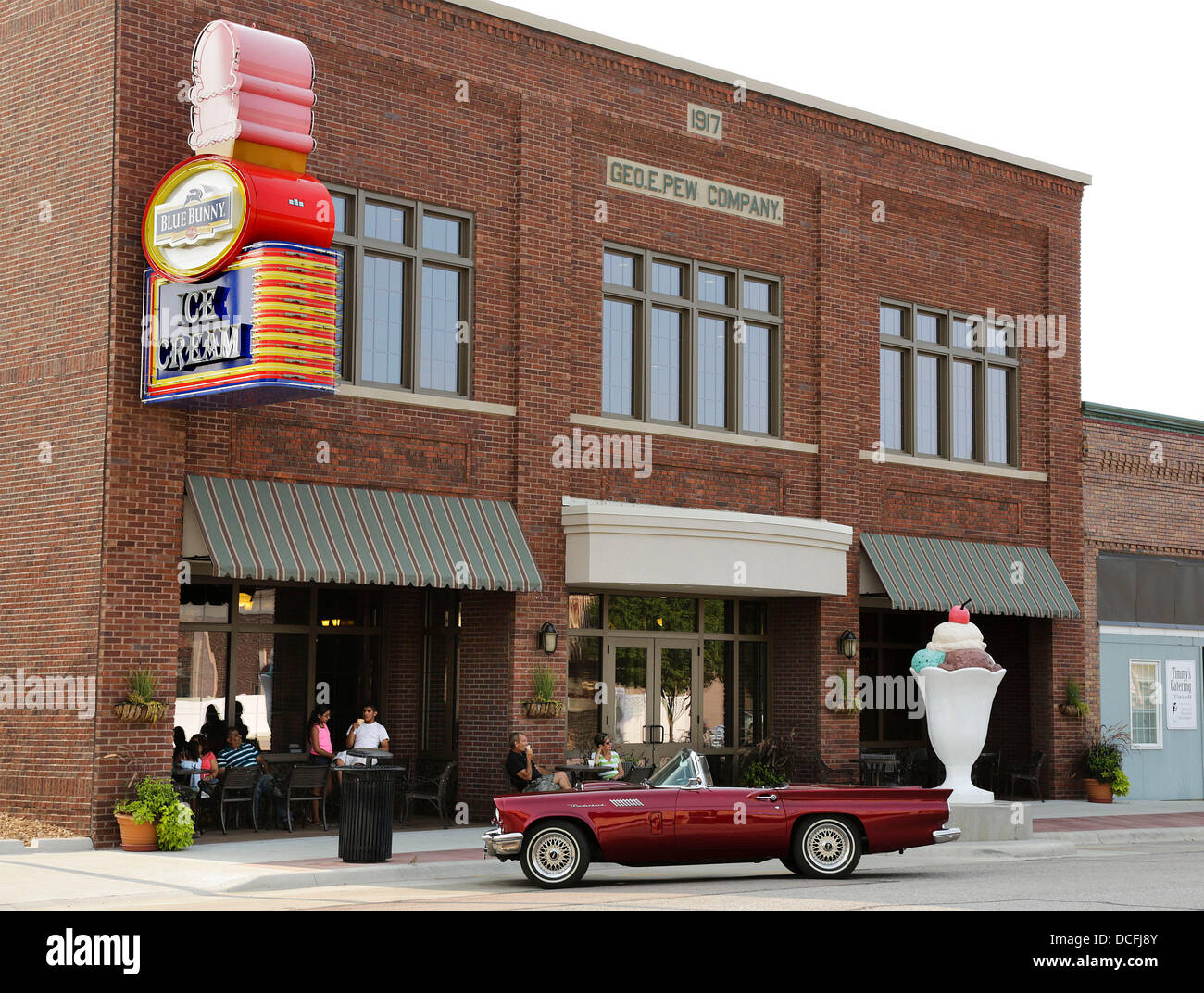 Mars ice cream hi-res stock photography and images - Alamy