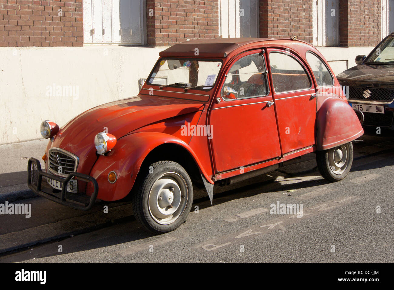 Old 2cv High Resolution Stock Photography and Images - Alamy