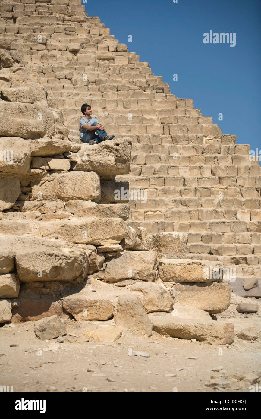 Man sitting on a pyramid hi-res stock photography and images - Alamy