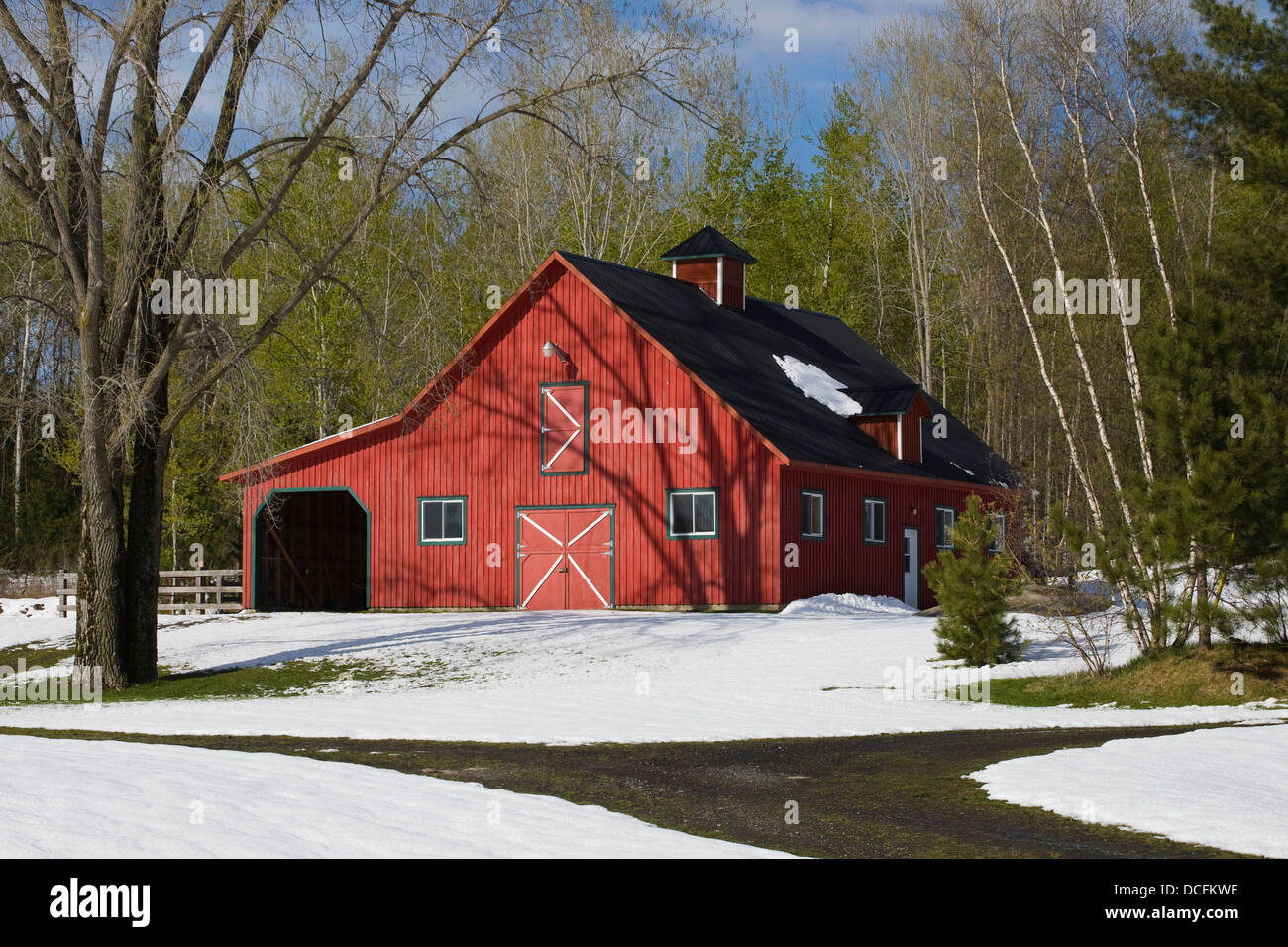 Barns quebec farms agriculture hi-res stock photography and images - Alamy