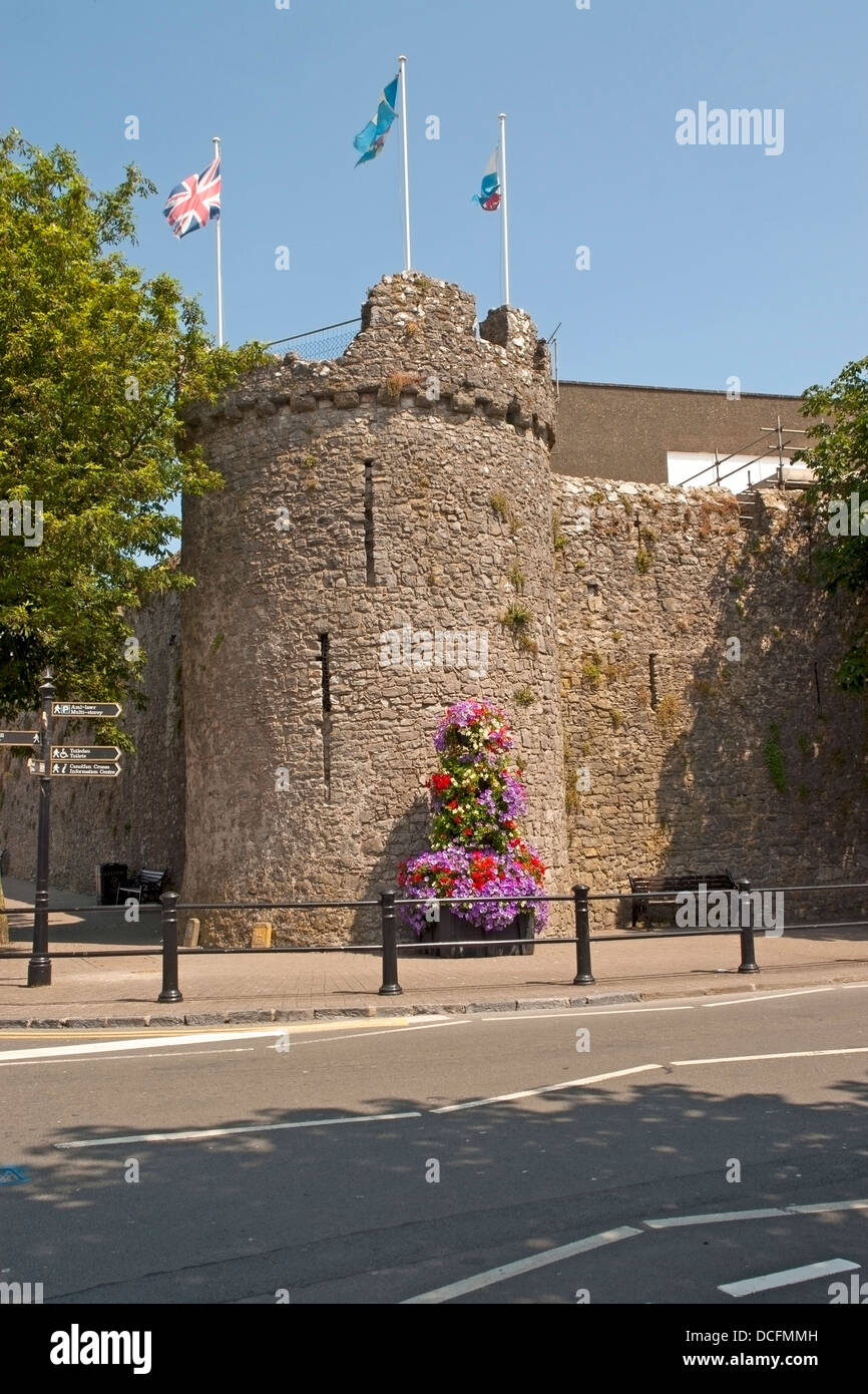 Tenby old town hi-res stock photography and images - Alamy