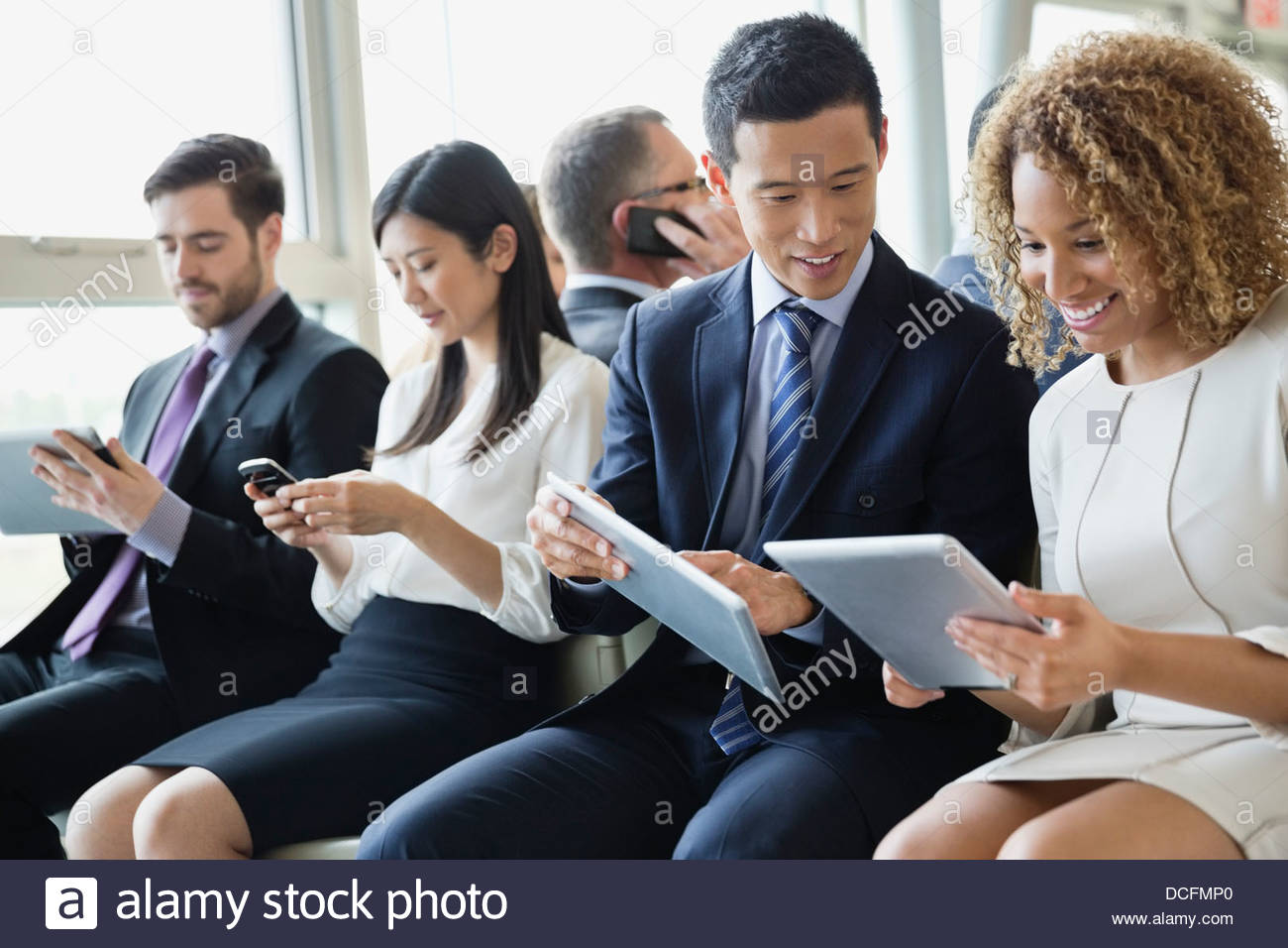 Smart devices hi-res stock photography and images - Alamy